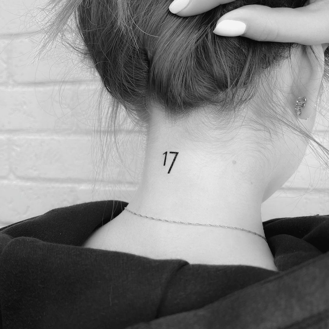 Tatuaje: Número 17 por Risha Tattoo - Tatuajes para Mujeres